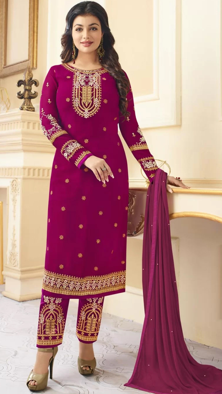 लड़का नहीं कह सकेंगा ना... मुंह दिखाई में पहनें Ayesha Takia से 9 सूट ...