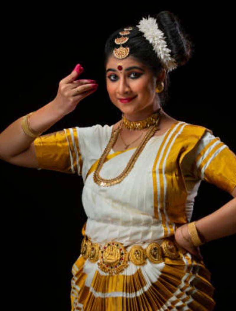 Mohiniyattam: Know about the classical dance form of Kerala- Asianet ...
