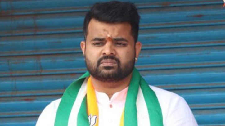 'प्रज्वल रेवन्नांना भगवान श्रीकृष्णांचा रेकॉर्ड ब्रेक करायचा होता ...