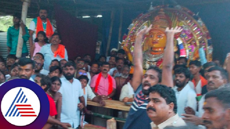 Chikkamagaluru news: ಕೋಟೆ ಮಾರಿಕಾಂಬ ದೇವಿ ಜಾತ್ರಾ ಮಹೋತ್ಸವದಲ್ಲಿ ನಡೆಯಿತು ...