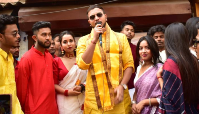 Debanshu Bhattacharya হেনস্থা বা রোষের মুখে নয়, নির্বাচণের প্রচারে ...