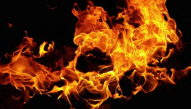 husband set wife and child on fire in varkala വർക്കലയിൽ ഭർത്താവ് ...