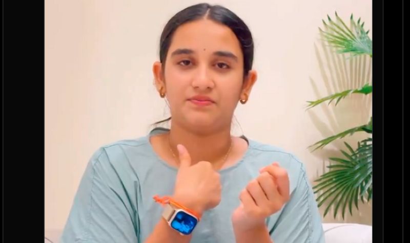 ఈటల తాతయ్య, జమున అమ్మమ్మ అంటూనే ... పాడి శ్రీనిక గట్టిగానే ...