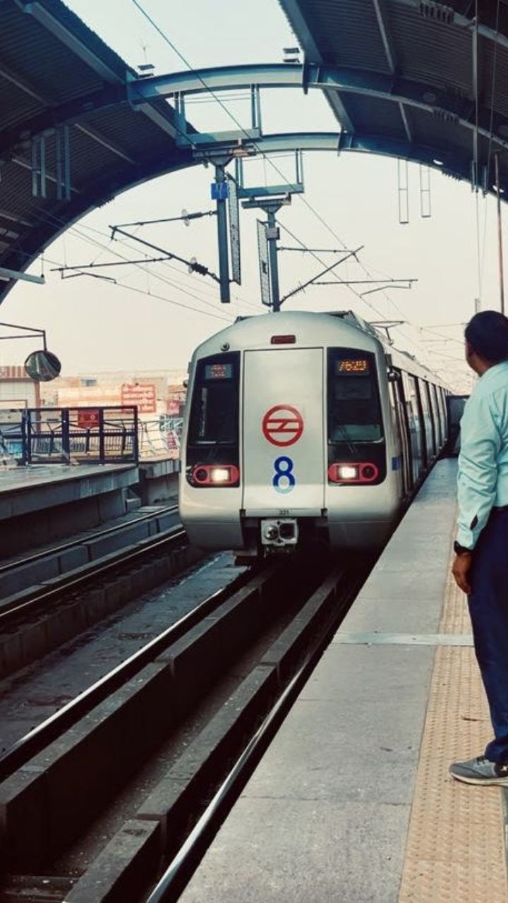 Career guide: How to become a metro driver in DMRC | Asianet Newsable