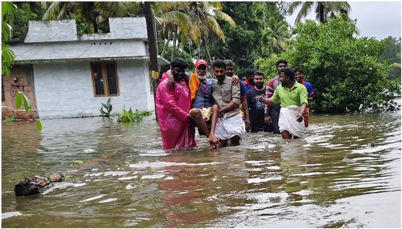 Old people carried on chairs and shifted to safe places by Mavelikara ...