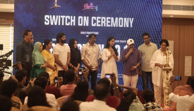 Pathirathri Movie : 'പുഴു'വിന് ശേഷം പുതിയ ചിത്രവുമായി റത്തീന ...