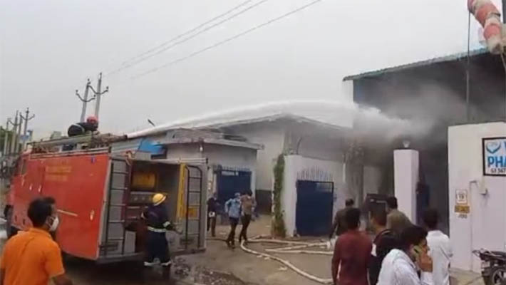 50 ज्यादा मजदूर थे अंदर और फैक्ट्री में हो गया धमाका, कई की मौत तो कई ...