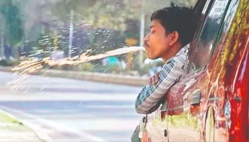 spit gutka ಲಾರಿಯಿಂದ ತಲೆ ಹೊರ ಹಾಕಿದವನ head cut off | The Head Of The ...