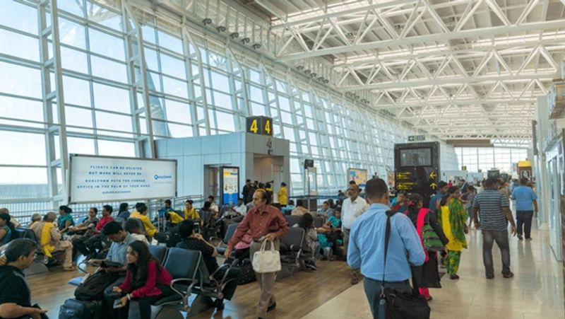 Chennai Airport Gold Smuggling: 2 மாதங்களில் 267 கிலோ தங்கம் கடத்திய ...