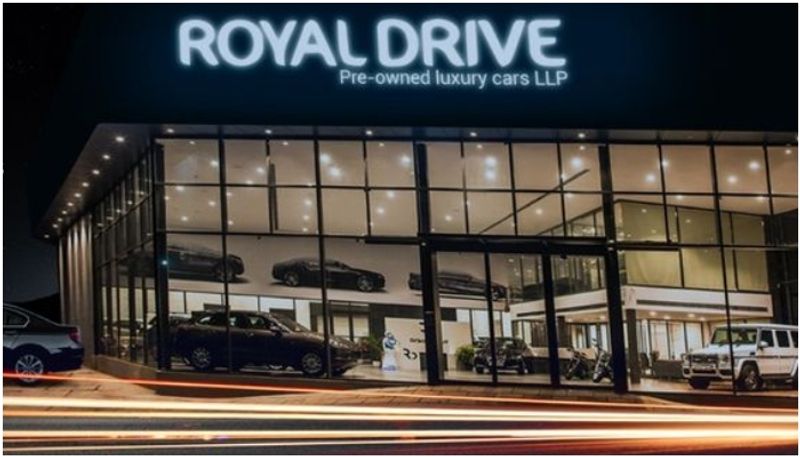 അത്യാഢംബര വാഹന വിൽപ്പന കേന്ദ്രത്തിൽ റെയ്ഡ്, 84 കോടിയുടെ നികുതി ...