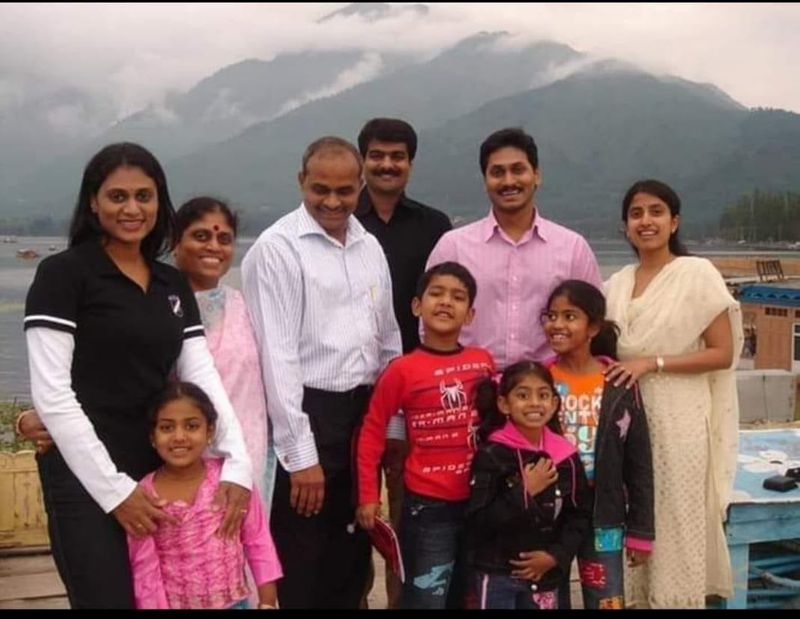 వైఎస్సార్ జయంతి స్పెషల్: వైఎస్ వంశ వృక్షమిదే.. అవినాశ్‌ రెడ్డి భారతికి ...