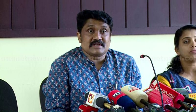 കോൺഗ്രസ് കൂടോത്ര പാര്‍ട്ടിയായി; അന്ധവിശ്വാസങ്ങൾക്കെതിരെ ഡിവൈഎഫ്ഐ ...