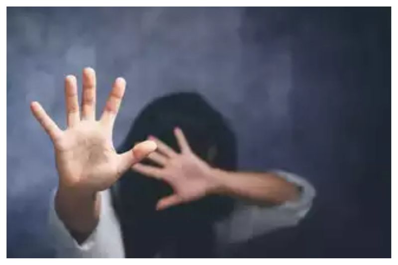 Minor girl molested in Thiruvananthapuram: തിരുവനന്തപുരത്ത് പ്രായപൂ ...