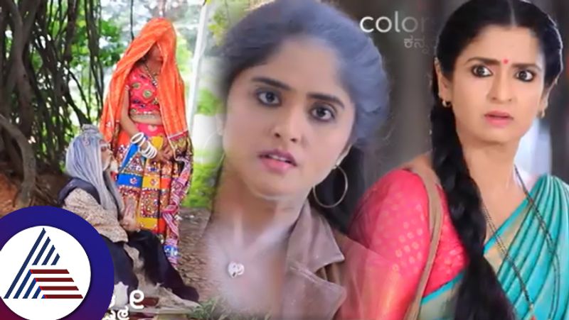 Hita as Mantravadi in Bhagyalakshmi: ಉಗುರಲ್ಲಿ ಹೋಗೋದಕ್ಕೆ ಕೊಡ್ಲಿ ...