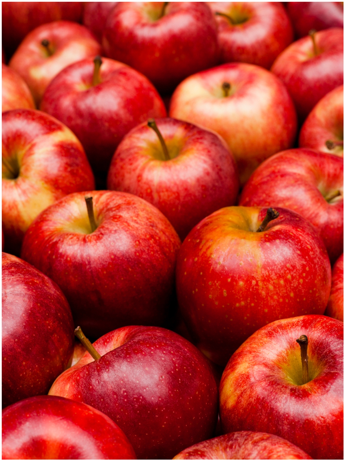 An Apple a day keeps the doctor away: 7 health benefits of Apple ...