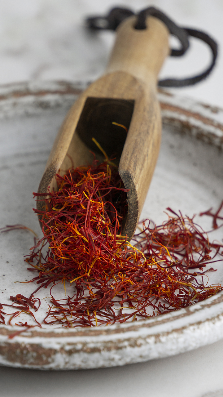 How to Identify Fake Saffron? 6 ways to spot adulteration | Asianet ...