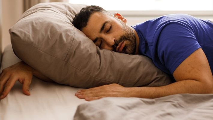 অনিদ্রায় ভুগছেন! রাতে ভালো ঘুমের জন্য ট্রাই করে দেখুন এই ৩-২-১ এর ...