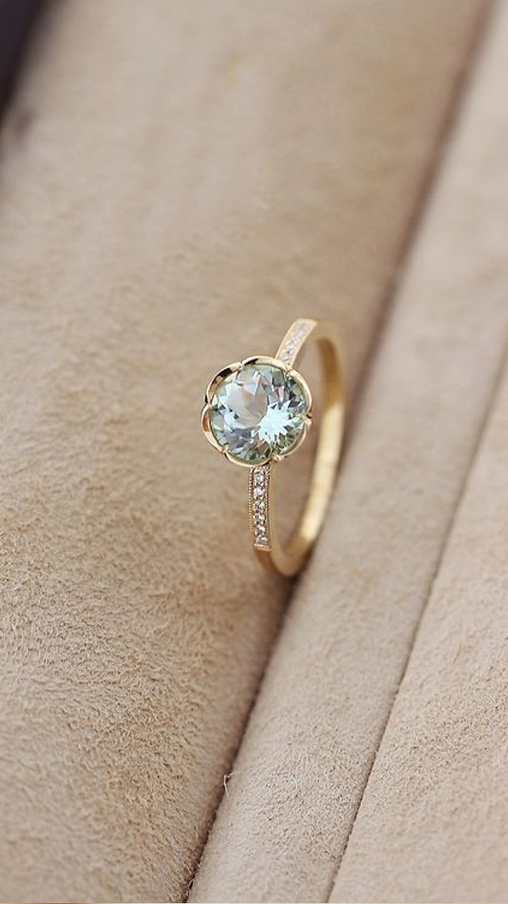 18KT में चुनें ऐसी 7 Single Stone Ring, डायमंड डिजाइन भी होंगे फेल ...