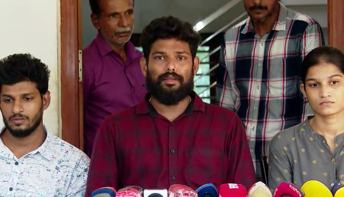 Arjun's family press meet family thanked everyone for being with them ...