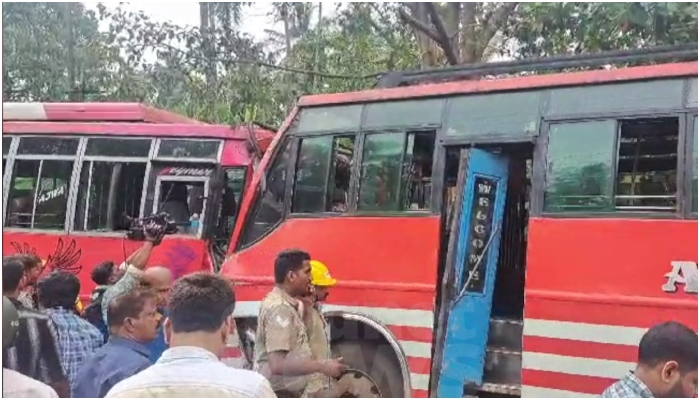 Kerala: Head-on collision between buses in Kozhikode leaves over 30 injured- Asianet Newsable