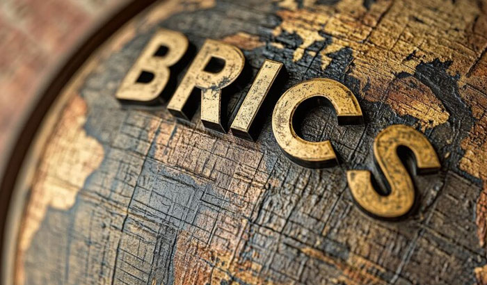 BRICS+ ने ठुकराई Donald Trump की धमकी, De-dollarisation की ओर बढ़ाया ...