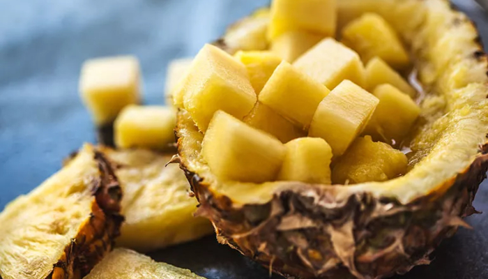 Pineapple Benefits: ঔষধি গুণে বিরাট সমৃদ্ধ আনারস? উপকার জানলে চমকে যাবেন আপনিও | A Pineapple Can ...