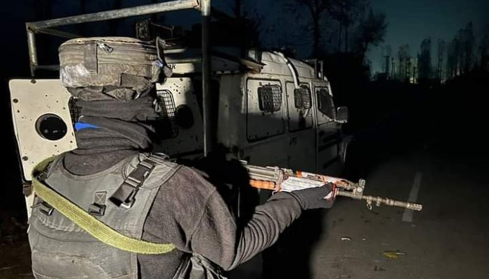 Terror attack near LoC in J&K's Gulmarg: 2 Soldiers, 2 porters killed ...