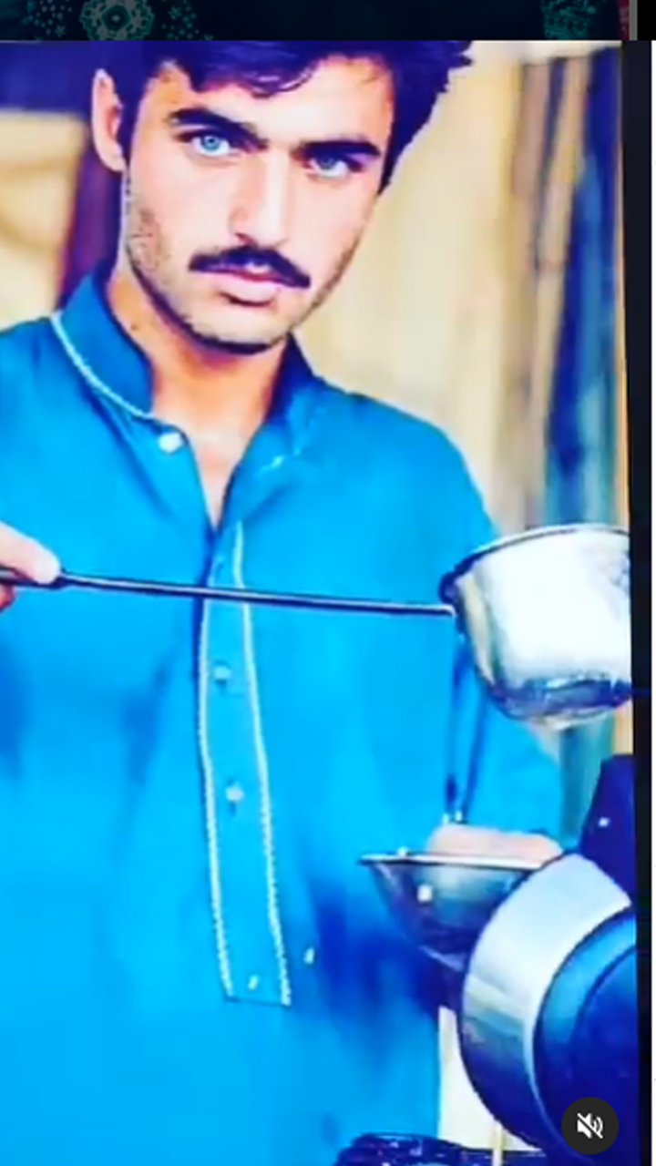 करोड़ों में खेल रहा पाकिस्तान का डॉली चायवाला इस देश में खोलेगा गुमठी Arshad Khan Chaiwala