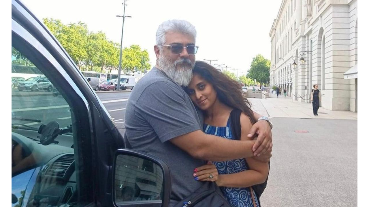 Sweet! Ajith Kumar surprises wife Shalini with expensive gift on her ...