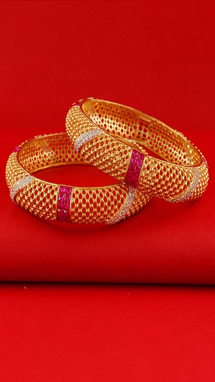 Gold Bangle Designs: Traditional, Lightweight, and Modern Styles ...