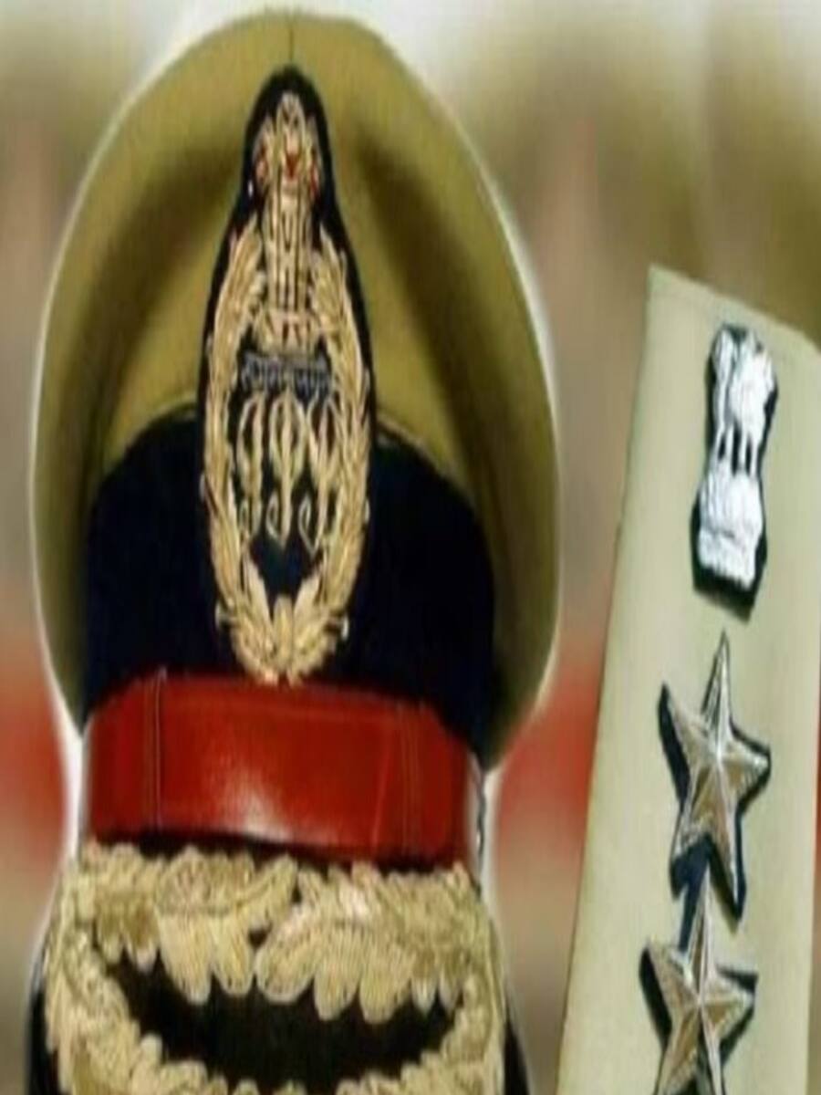 साथी को बचाने के लिए ये करोड़पति बुजुर्ग बना फर्जी IPS, ऐसे खुला राज ... साथी को बचाने के लिए ये करोड़पति बुजुर्ग बना फर्जी IPS, ऐसे खुला राज ...