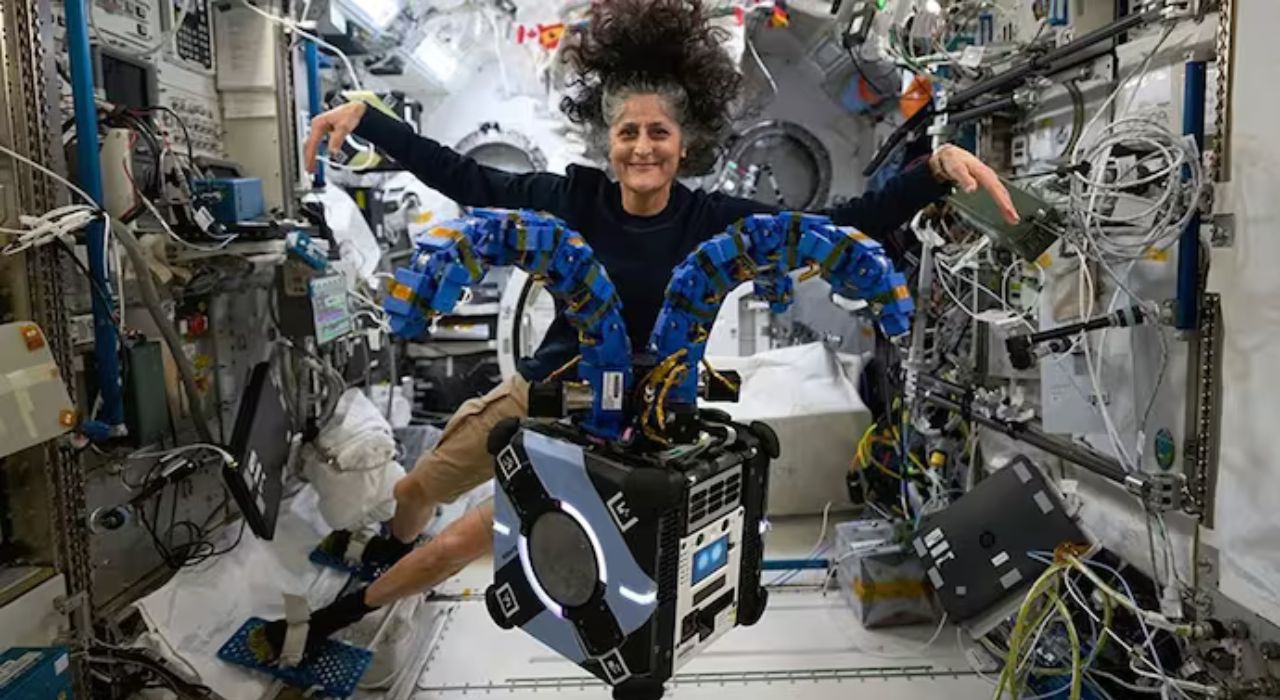 Sunita Williams becomes space janitor ಬಾಹ್ಯಾಕಾಶದಲ್ಲಿ ಸ್ಪೇಸ್‌ ಜಾನಿಟರ್ ...