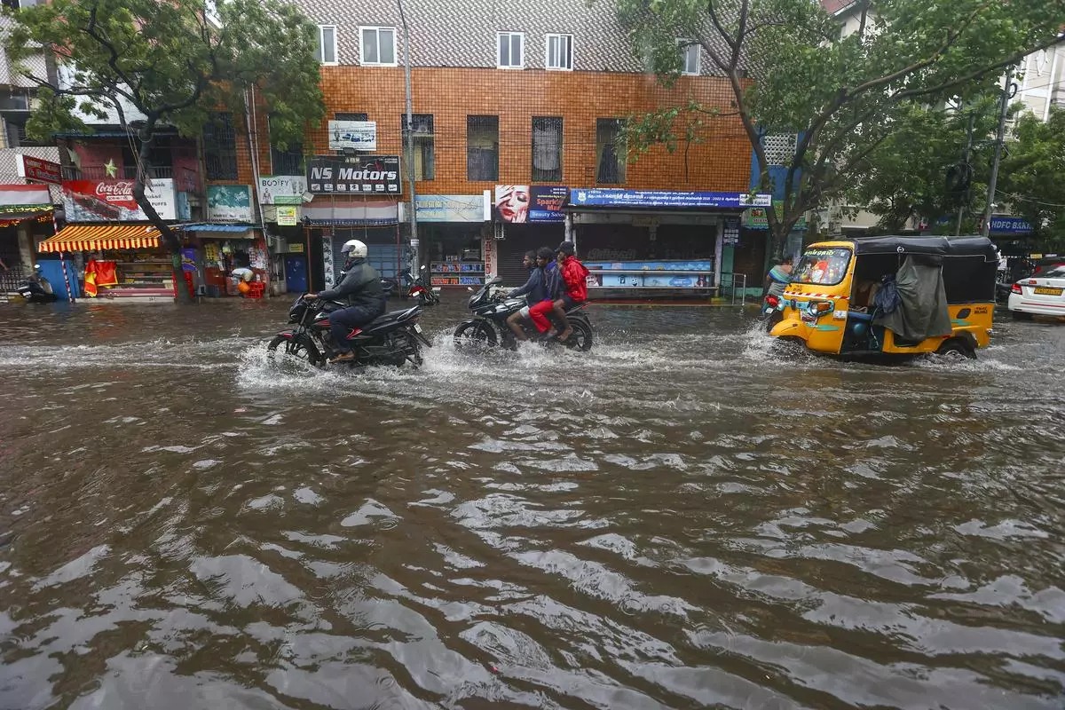 TN Heavy Rain: அடுத்த 3 மணிநேரத்தில்! வானிலை மையம் கொடுத்த வார்னிங் ...