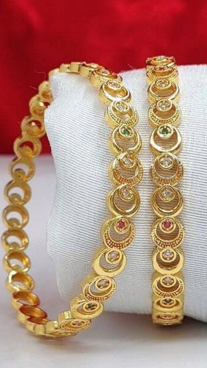 सोना सस्ता, मौका जबरदस्त ! बेटी के लिए बनवाएं Gold Bangles | 22k Gold ...