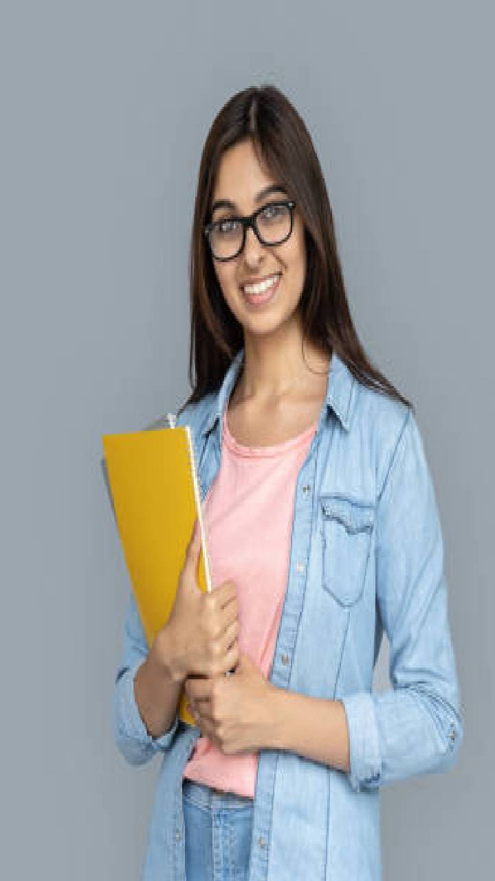 Career Guide: How to become a college professor in India- Asianet Newsable