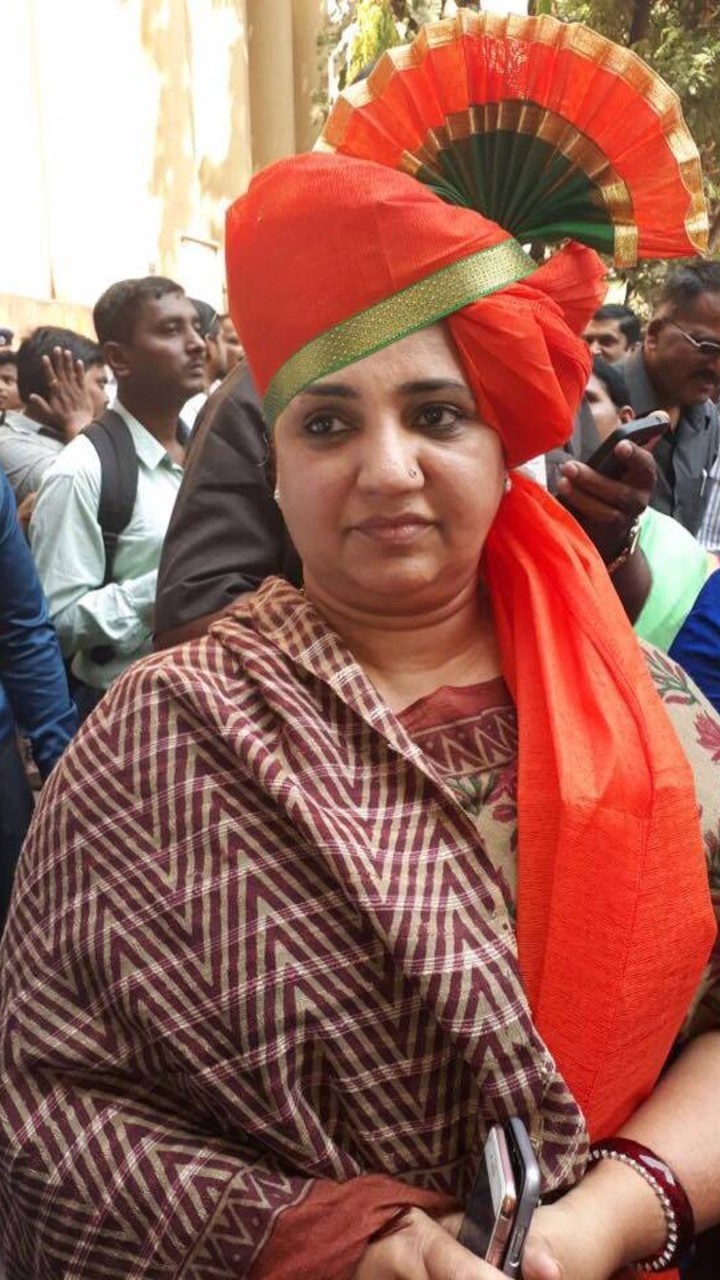 काँग्रेस गढाला BJP चा अभेद्य किल्ला बनवणाऱ्या या MLA ला ही मिळाली भेट ...