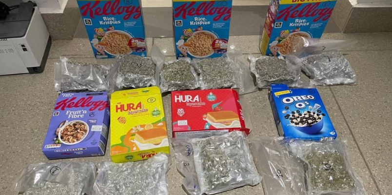 hydroponic cannabis seized in gujarat; ഓറിയോ, കെല്ലോഗ്സ് പാക്കറ്റുകളുടെ ...