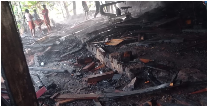 Massive fire in furniture shop in Kozhikode damage is estimated to be ...