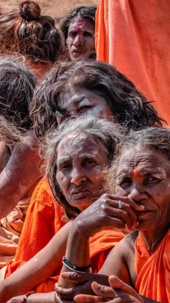 इकलौती महिला नागा साधु जिन्होंने कभी नहीं पहने कपड़े, निभाया हर नियम ...