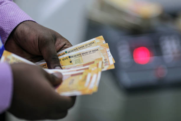 Will Rs 200 notes be DISCONTINUED? RBI's official notice explained ...