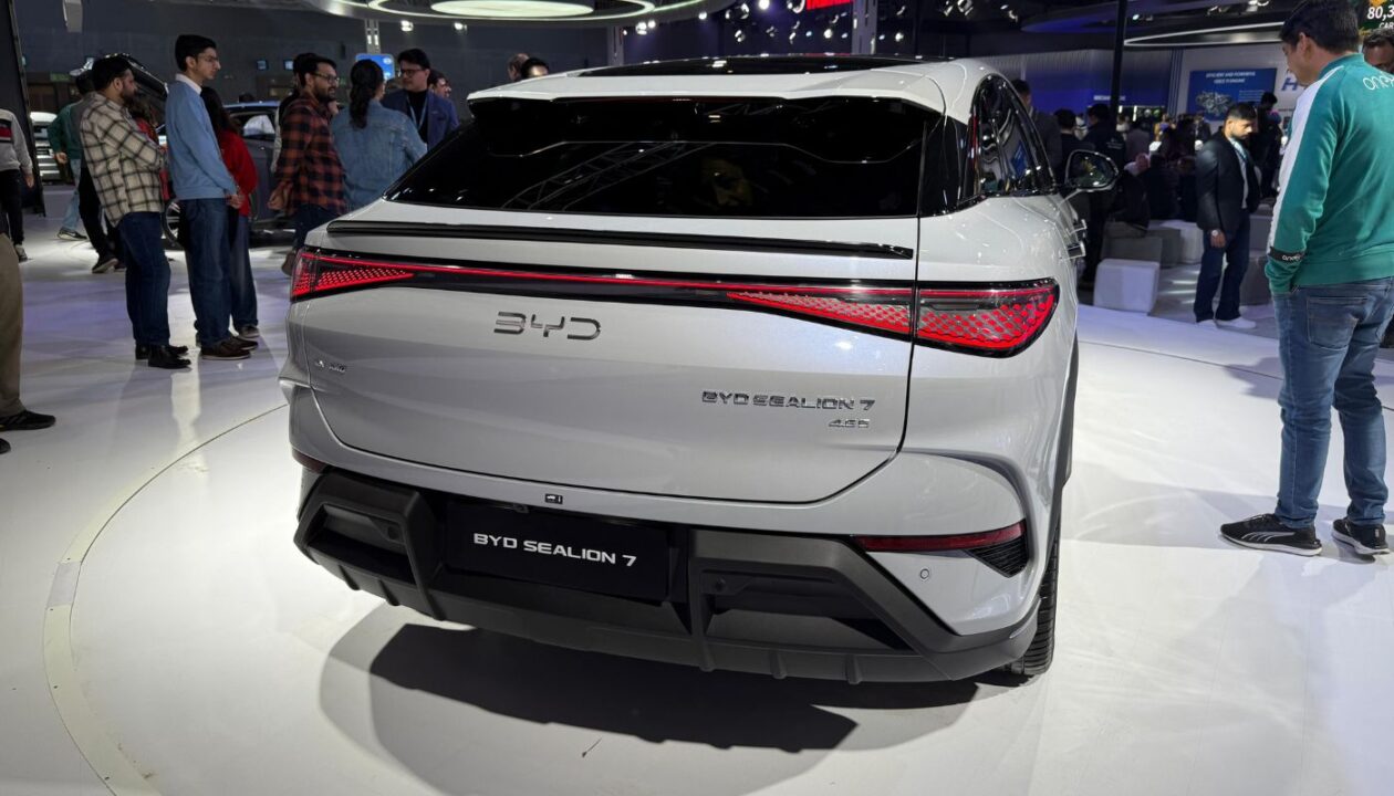 BYD Sealion 7 Launch : ഫുൾ ചാർജ്ജിൽ കേരളം ചുറ്റാം! ഈ ചൈനീസ് എസ് ...