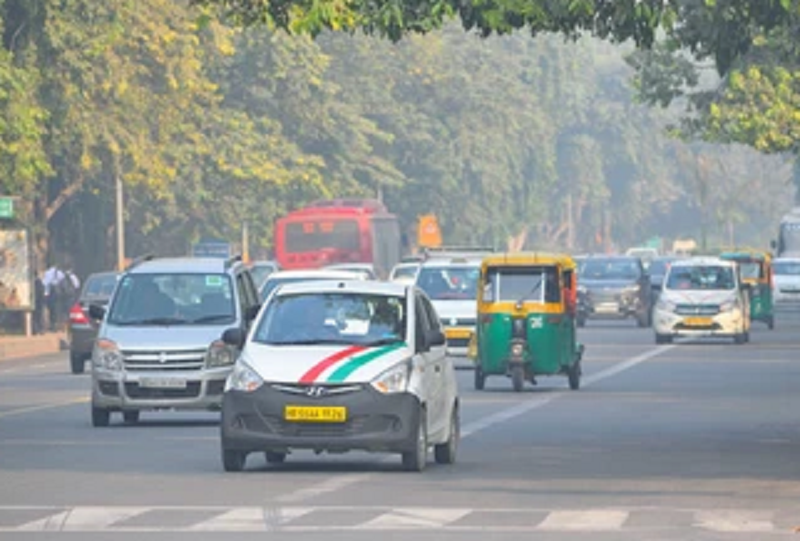 Auto & Car Drivers Fined For Driving Without Helmet: ಅರೆರೆ ಇದೆಂತ ...