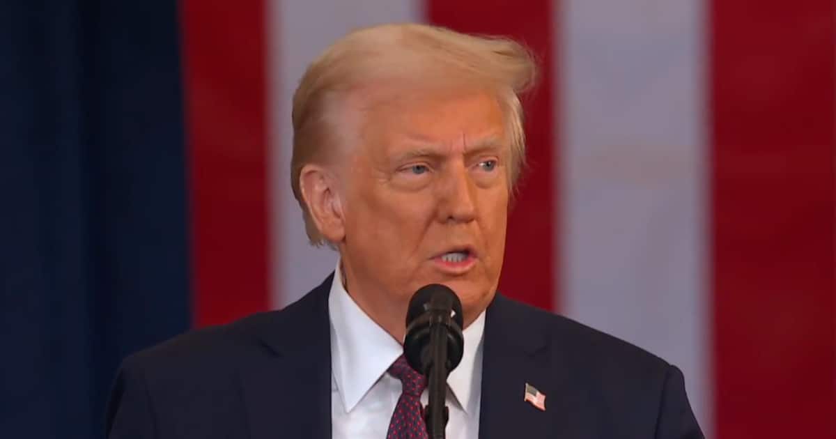 Trump Signs Executive Order Limiting Trans Rights In Us Mandates
