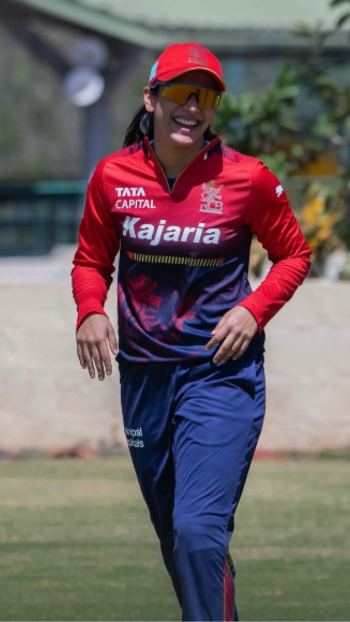smriti mandhana shines in new rcb jersey: ఆర్సీబీ కొత్త జెర్సీలో ...