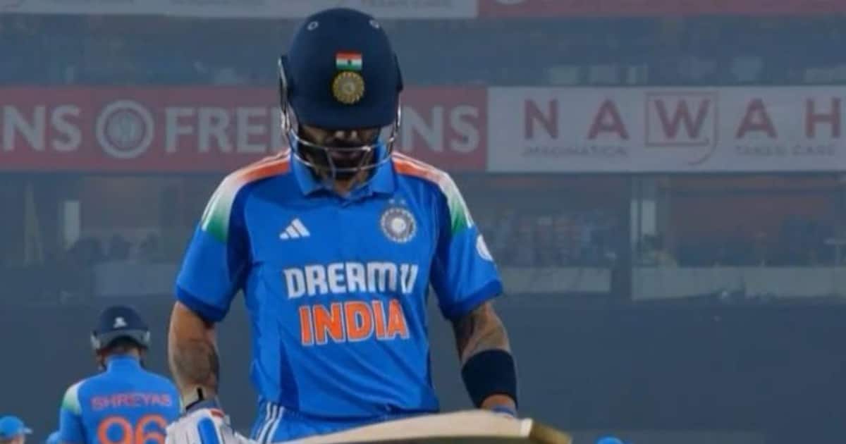 'बैटरिया खत्म हो गई है का,' विराट कोहली के आउट होने पर मजेदार वीडियो ... 'बैटरिया खत्म हो गई है का,' विराट कोहली के आउट होने पर मजेदार वीडियो ...