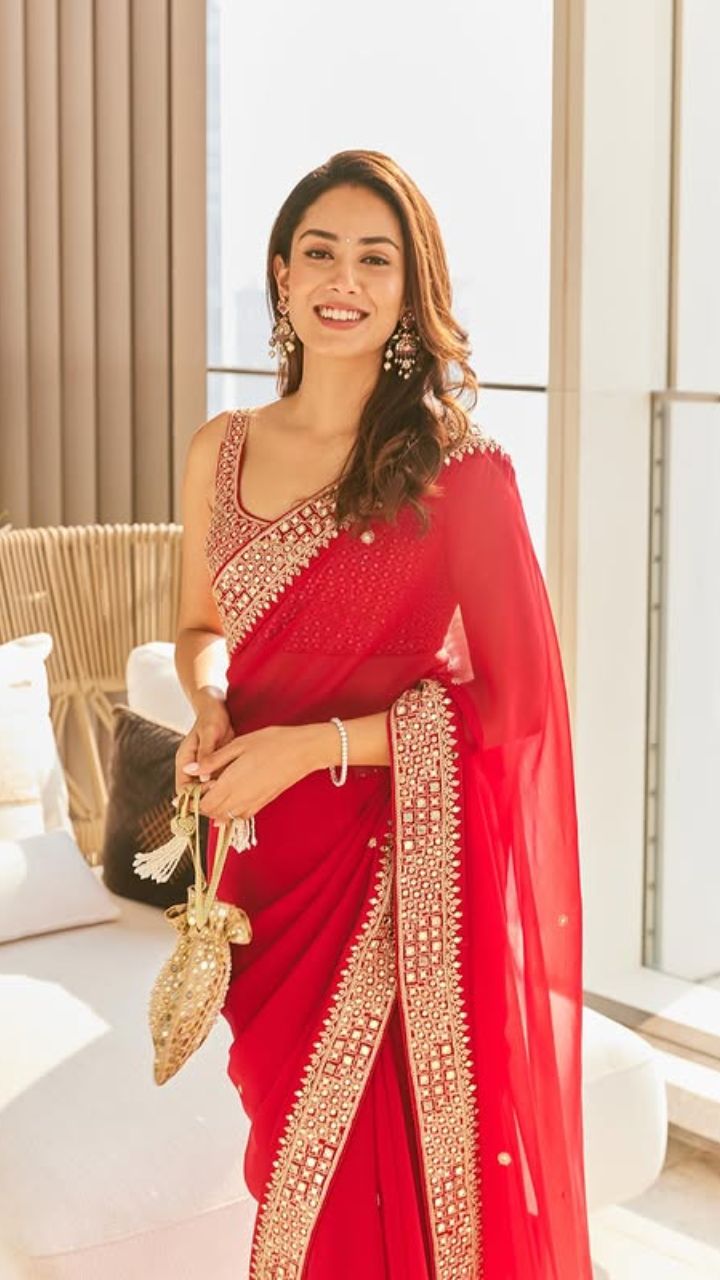 मां दुर्गा के रंग में जाएं रंग, नवरात्रि के 9 दिन पहनें Red साड़ी - red ...