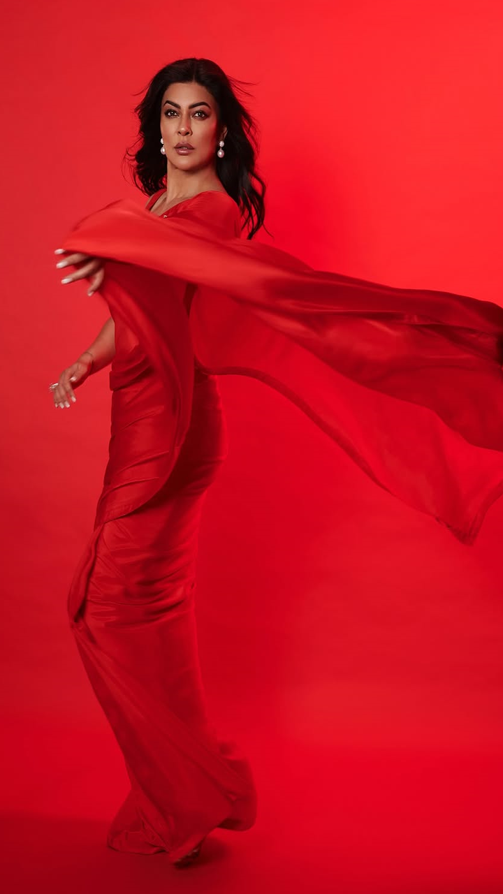 শাড়িতে ভক্তদের মনে আগুন জ্বালান সুস্মিতা সেন, দেখে নিন ছবি - 8 ...