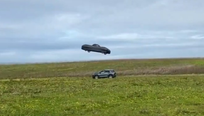 Flying car makes historic first vertical takeoff, WATCH the stunning ...