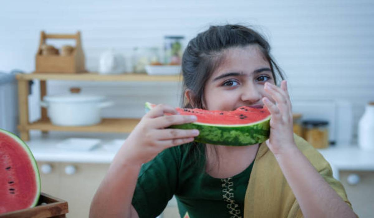 Watermelon Side Effects: इन लोगों के लिए स्लो पॉइजन है तरबूज, इससे ...