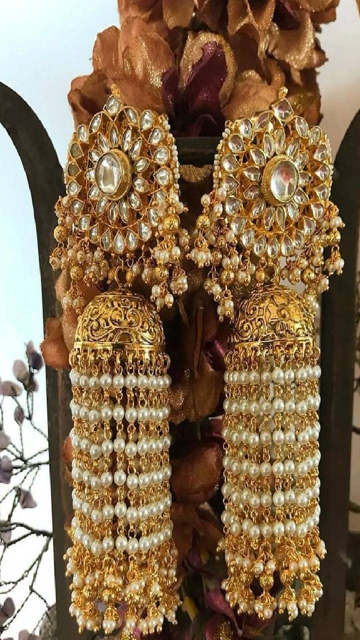 होली पर अपने आउटफिट के साथ पहनें Trendy Earrings, देखें नए डिजाइन ...
